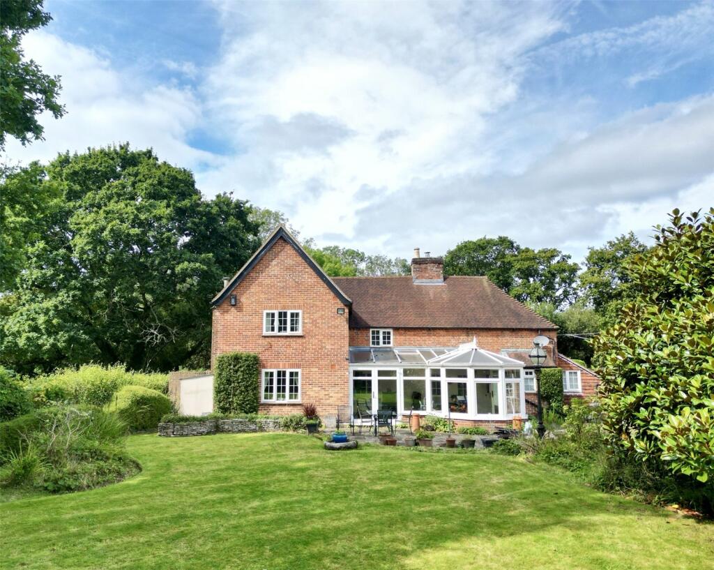 5 Bedroom Detached House For Sale In Romsey Road Cadnam Southampton