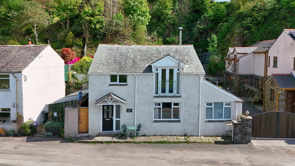 2 bedroom detached house for sale in Sandside, Kirkby-In-Furness, LA17