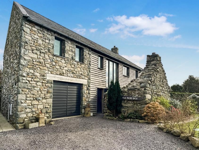 4 bedroom detached house for sale in Plas Yn Dre Bach, Dyffryn Ardudwy ...
