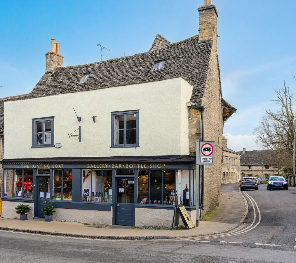2 bedroom end of terrace house for sale in Lower High Street Burford ...