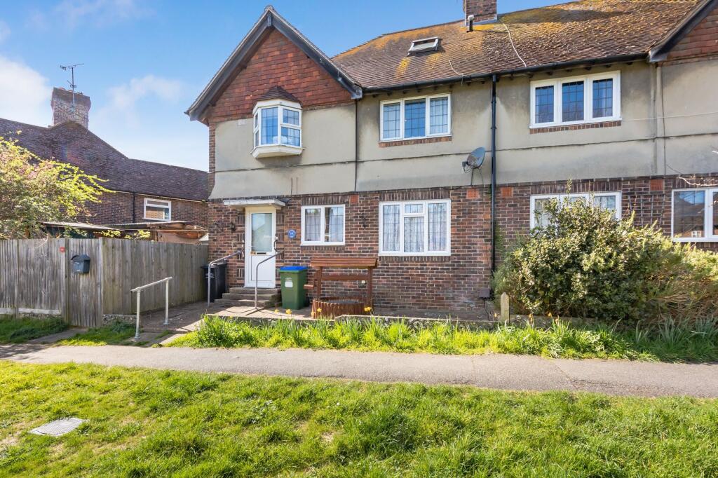 2 bedroom maisonette for sale in Highdown Road, Lewes, BN7