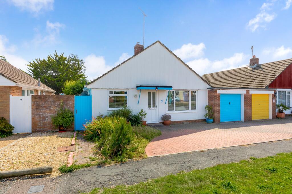 3 bedroom detached bungalow for sale in Broyle Paddock, Ringmer, BN8