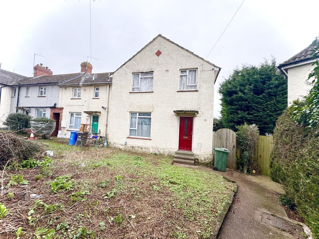 3 bedroom end of terrace house for rent in The Oval, KETTERING, NN15