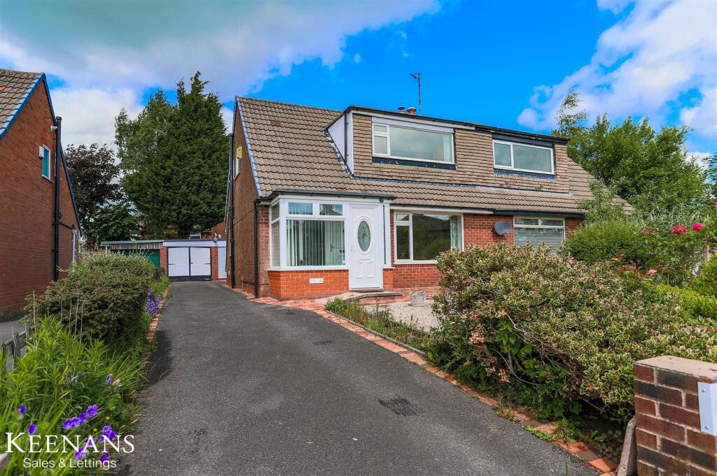 2 bedroom semi-detached bungalow for sale in Pleckgate Road, Blackburn, BB1