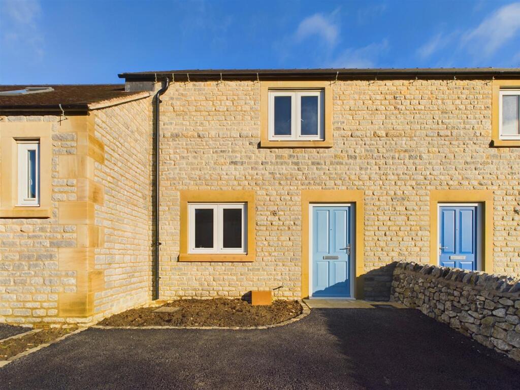 3 bedroom terraced house for sale in Dairy Close, Peakland Grange ...