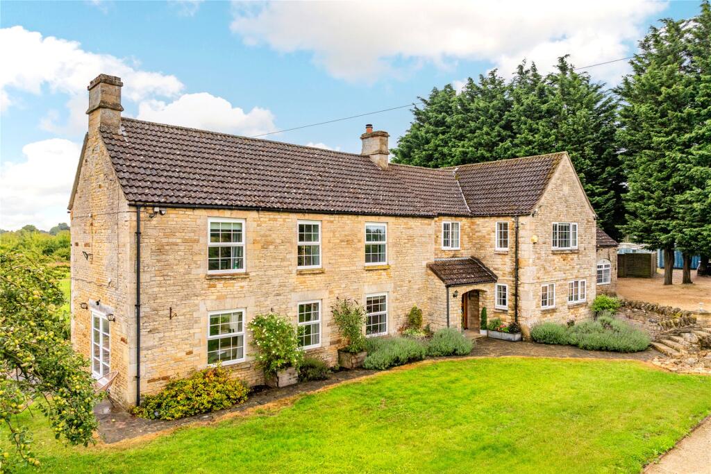 6 bedroom detached house for sale in Gretton, Corby, Northamptonshire, NN17