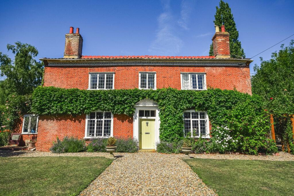 4 bedroom detached house for sale in Hardingham, NR9