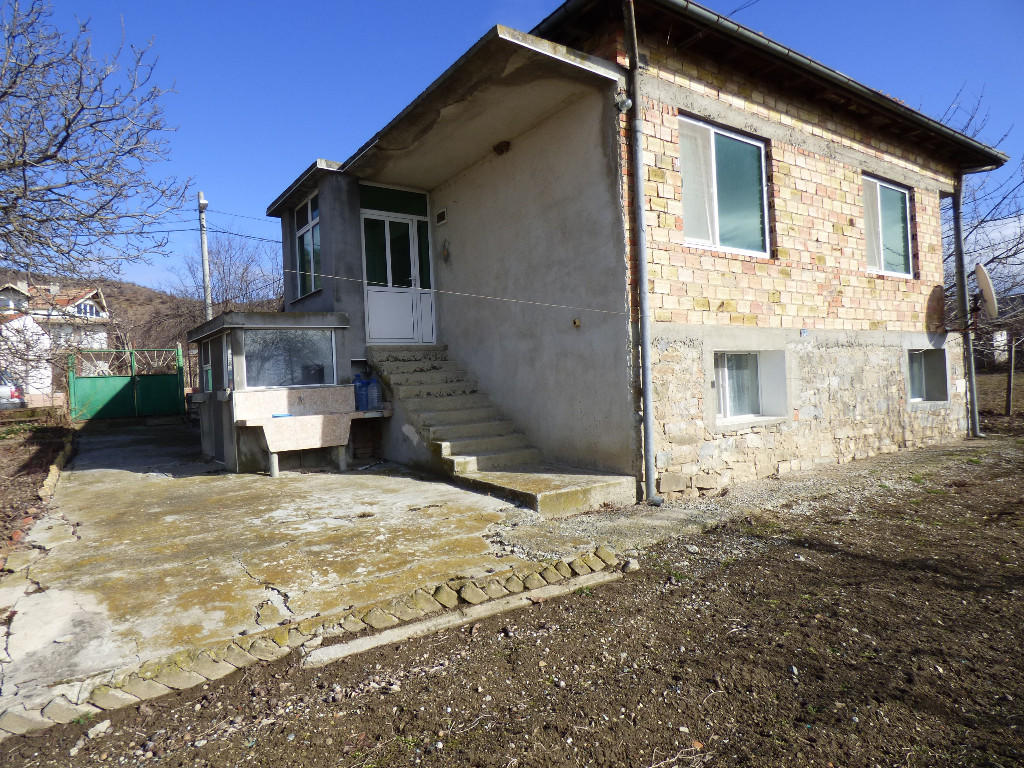 4 bedroom detached house for sale in Aytos, Burgas, Bulgaria