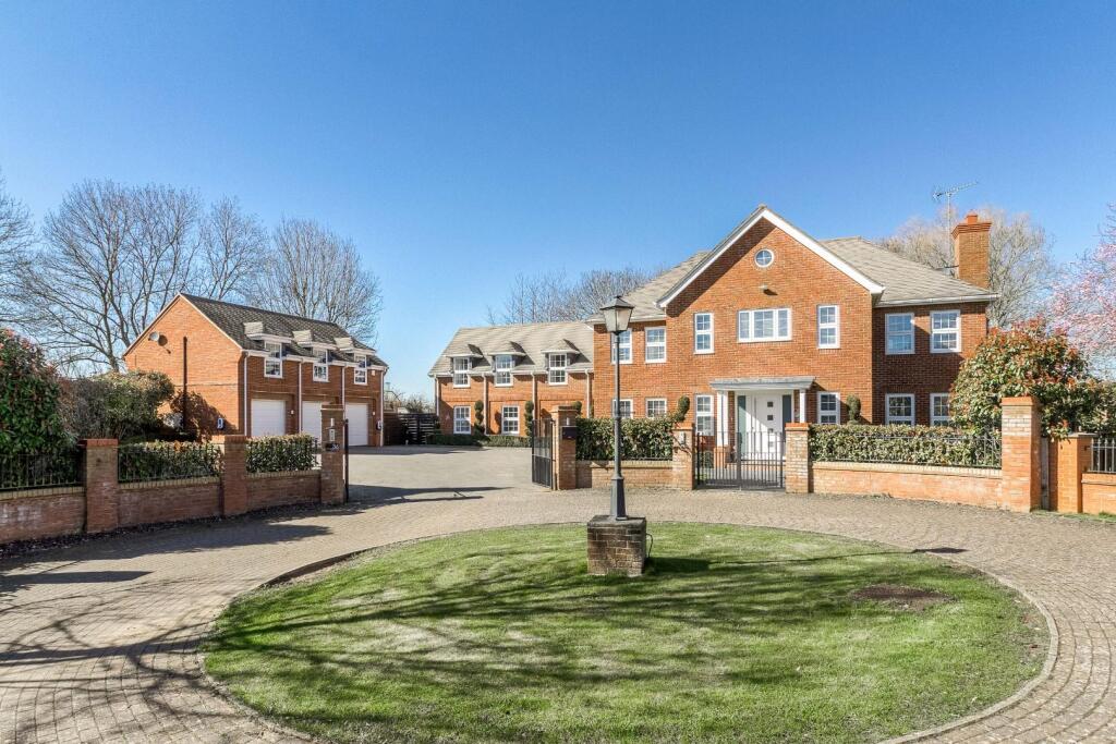 6 bedroom detached house for sale in Belfry Lane, Collingtree Park ...