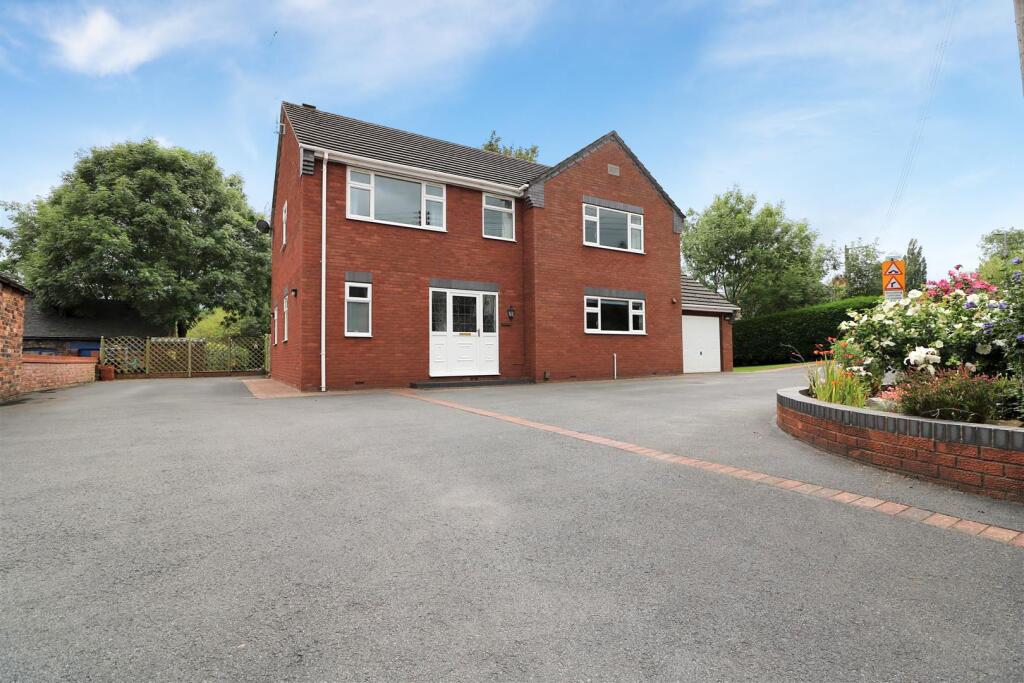 4 bedroom detached house for sale in Millrise Road, Milton, Stoke-On ...
