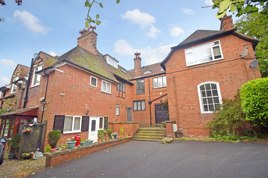 3 bedroom apartment for sale in Weaponness Park, Scarborough, North ...