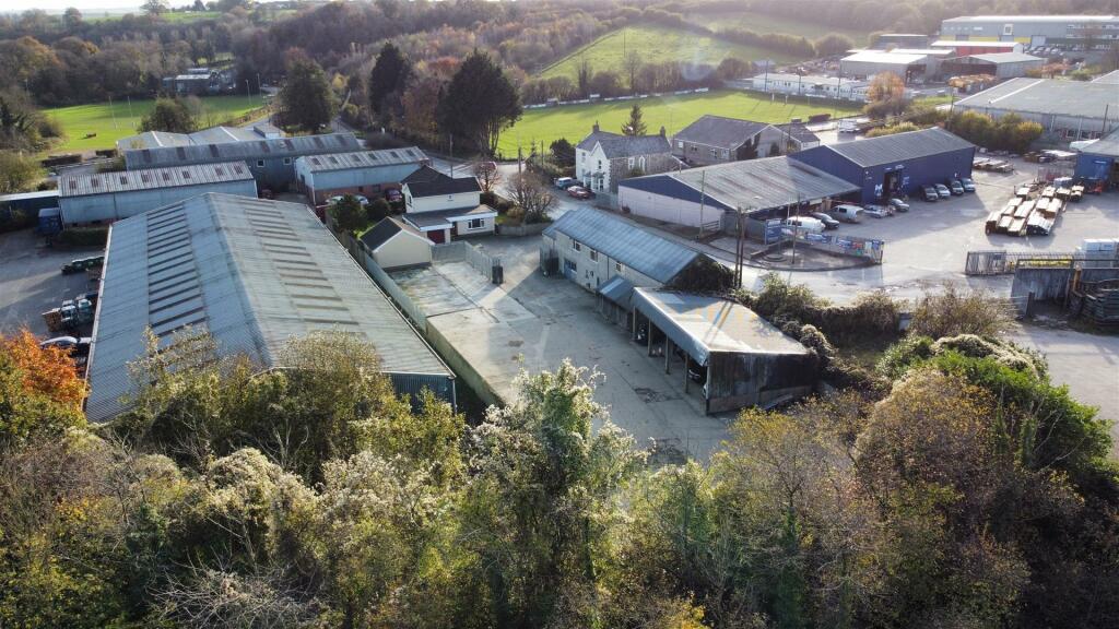 Commercial property for sale in South Molton, EX36