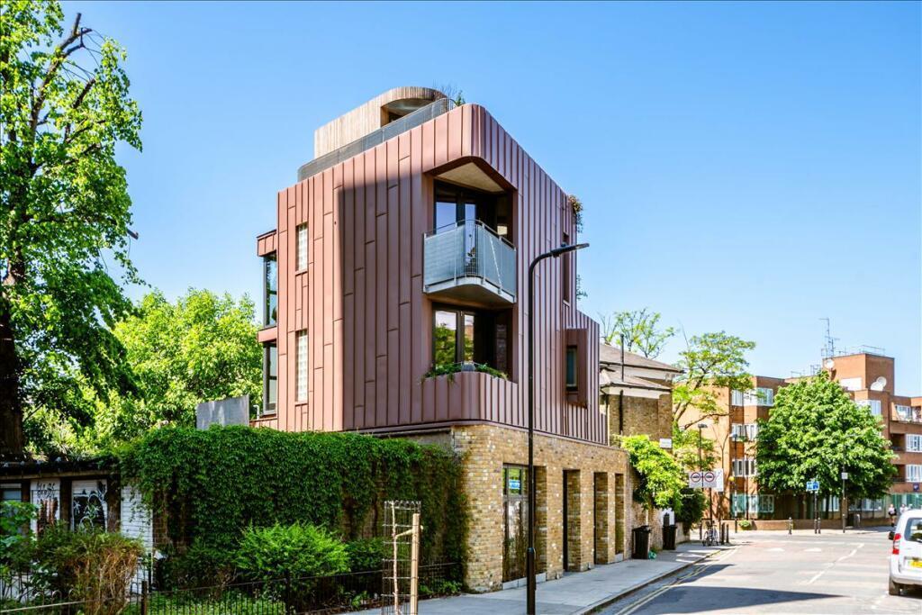 3 bedroom house for sale in London Fields West Side, London Fields , E8