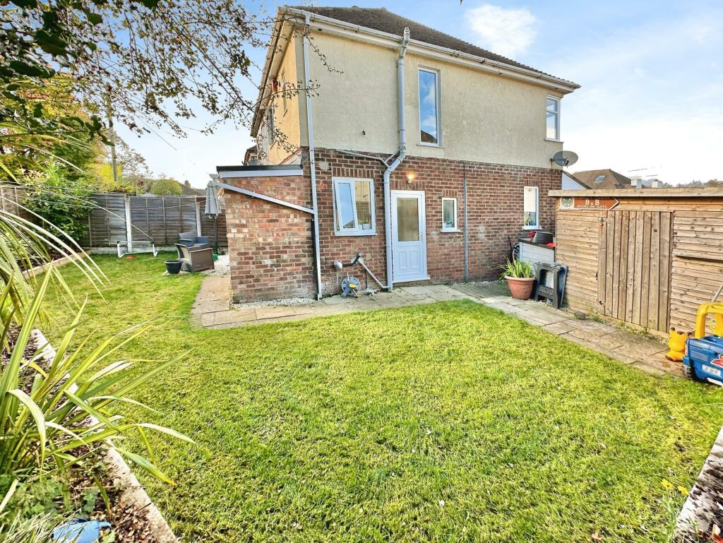 3 Bedroom Semi Detached House For Sale In Greenacres Ketley Bank