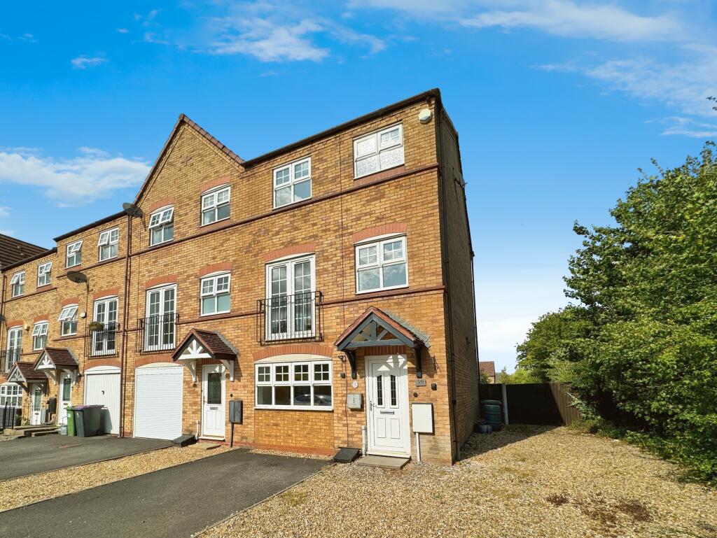 4 bedroom town house for sale in Eastwood Drive, Donnington, Telford, TF2