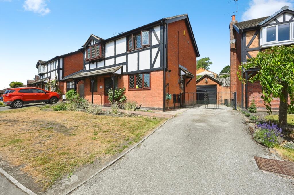 4 bedroom detached house for sale in Shetland Road, Tibshelf, Alfreton ...