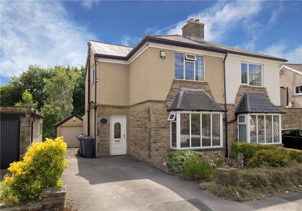 3 bedroom semi-detached house for sale in Kingsway, Riddlesden ...