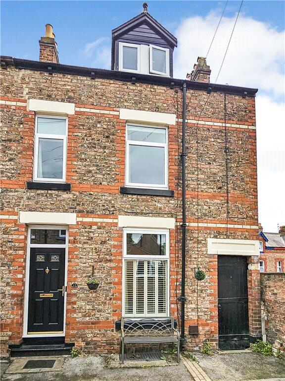 4 bedroom end of terrace house for sale in Rayner Street, Ripon, North ...