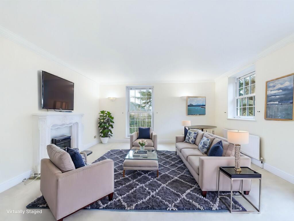 2 bedroom apartment for sale in Crossways, Beaconsfield, HP9