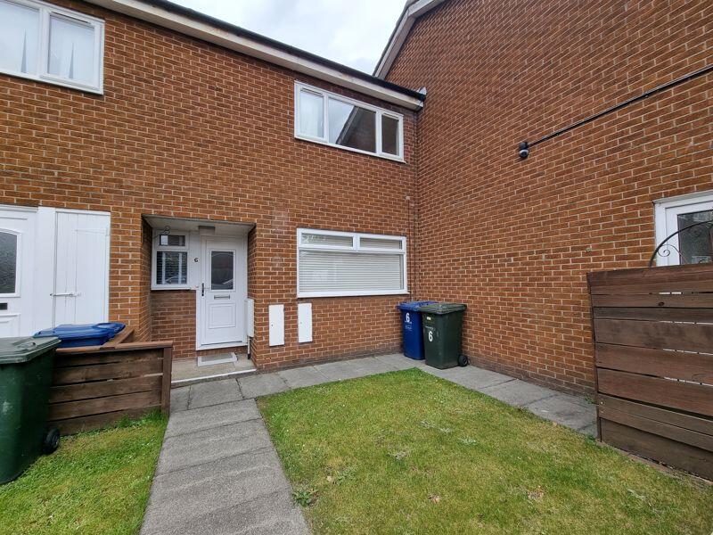 2 bedroom flat for rent in Moorcroft Road, Newcastle Upon Tyne, NE15