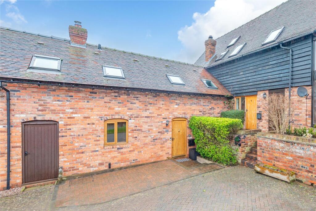 3 bedroom barn conversion for sale in Rodington Court, Rodington ...