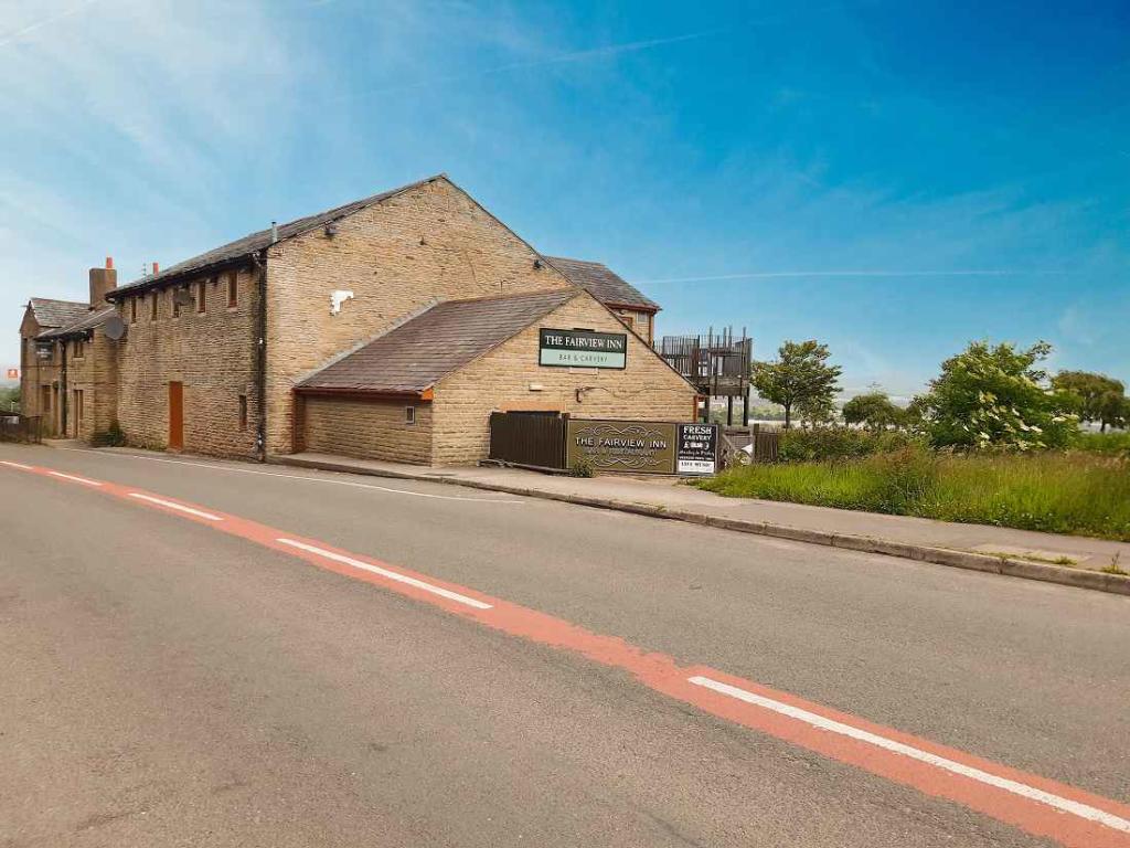 Pub for sale in NW-222846 - Fair View Inn, 78 Broad Lane, Rochdale OL16 ...