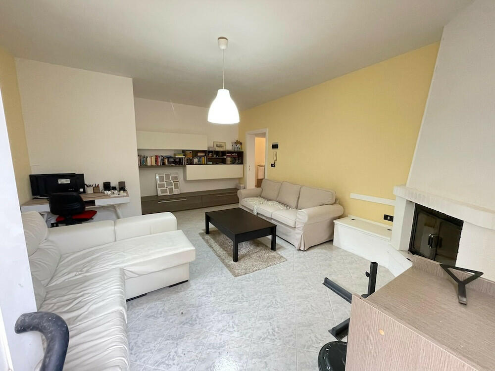 6 bedroom detached house for sale in Abruzzo, Teramo, Atri, Italy