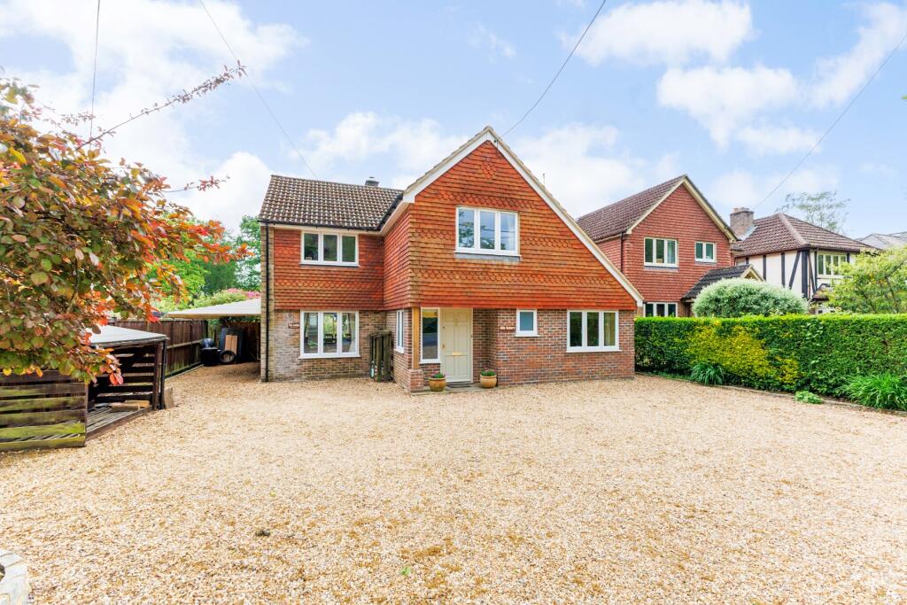 4 bedroom detached house for sale in New Road, Wormley, Godalming ...