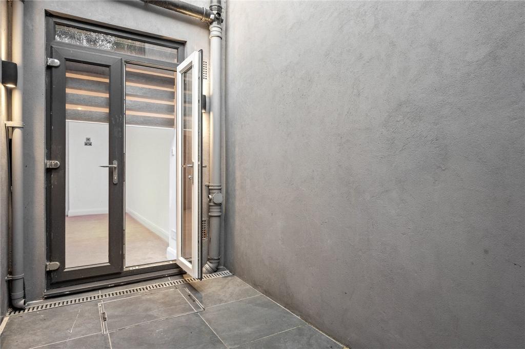 Shop for sale in Mountgrove Road, Highbury, Islington, London, N5