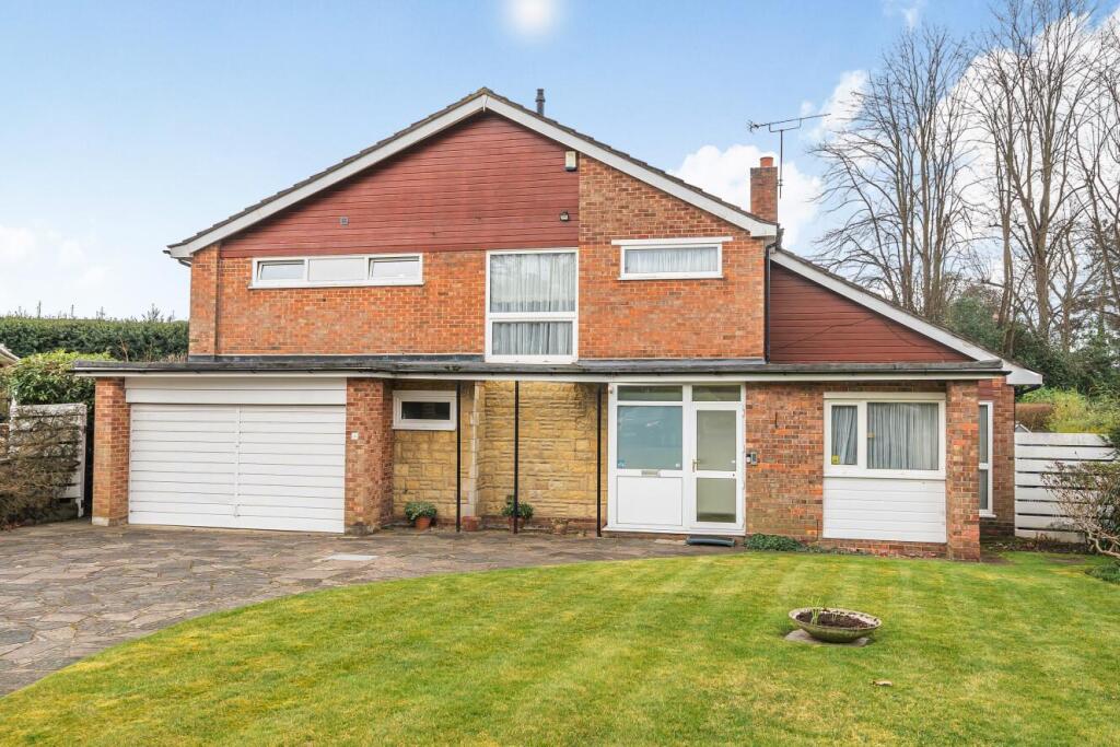 4 bedroom detached house for sale in Cedar Copse, Bickley, Kent, BR1