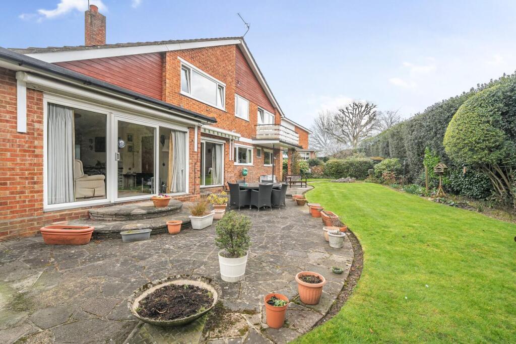 4 bedroom detached house for sale in Cedar Copse, Bickley, Kent, BR1