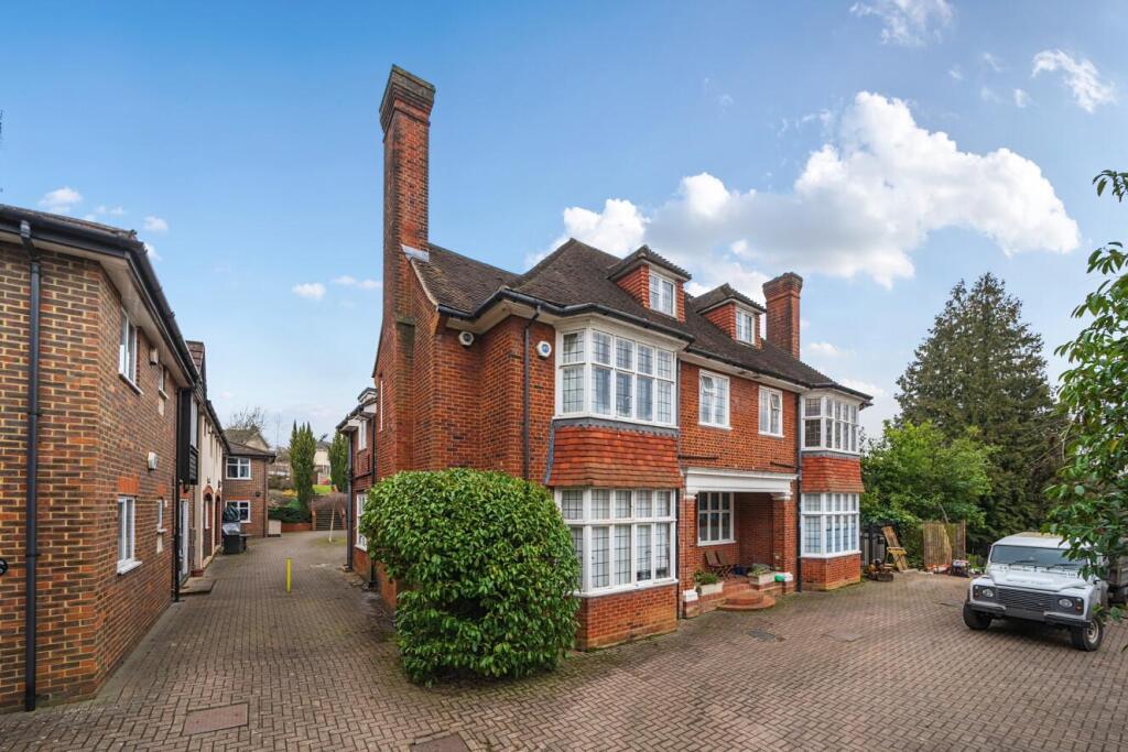 1 bedroom flat for sale in Denbridge Road, Bickley, Kent, BR1