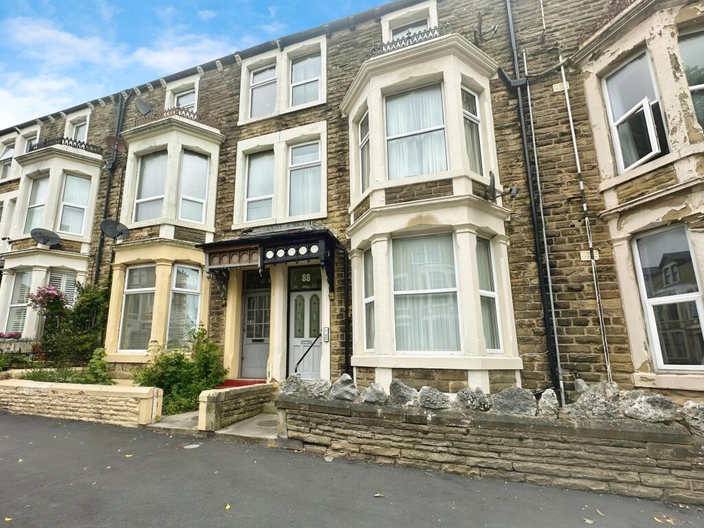 4 bedroom block of apartments for sale in Block of 3 Flats, LA4