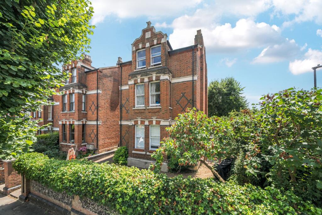 Studio flat for sale in Crouch Hall Road, London, N8