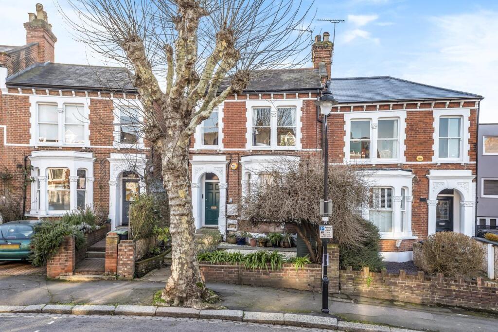 1 bedroom flat for sale in Cromwell Avenue, Highgate, London, N6