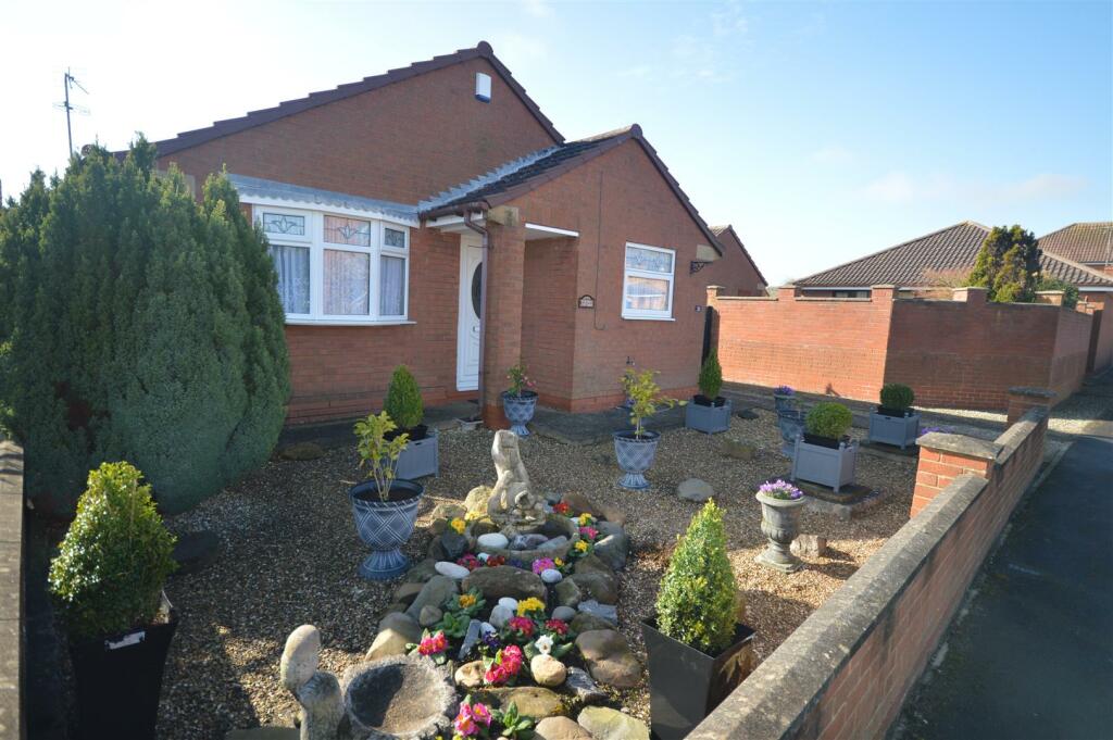 2 Bedroom Detached Bungalow For Sale In Tansley Lane Hornsea Hu18