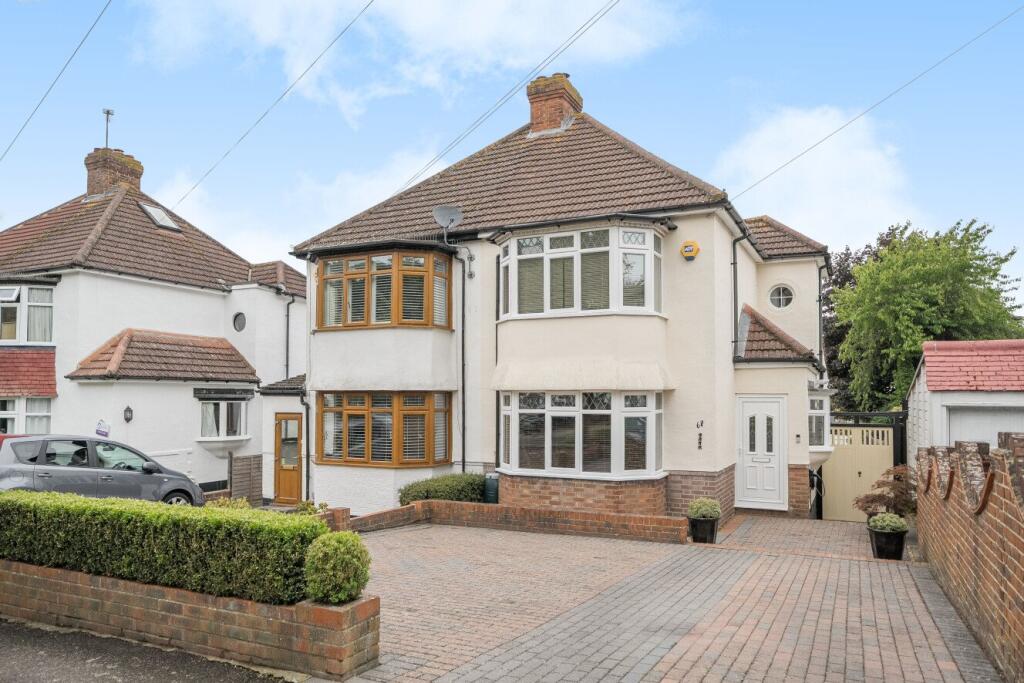 2 bedroom semi-detached house for sale in Cherry Tree Walk, West ...