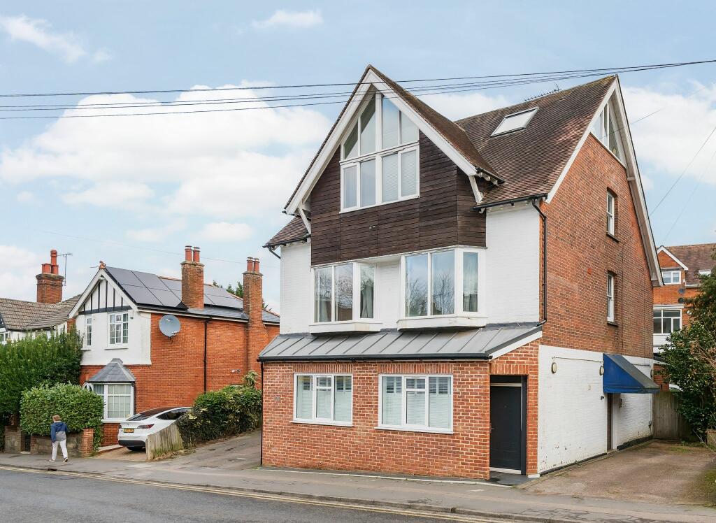 2 bedroom apartment for sale in London Road, Sevenoaks, TN13
