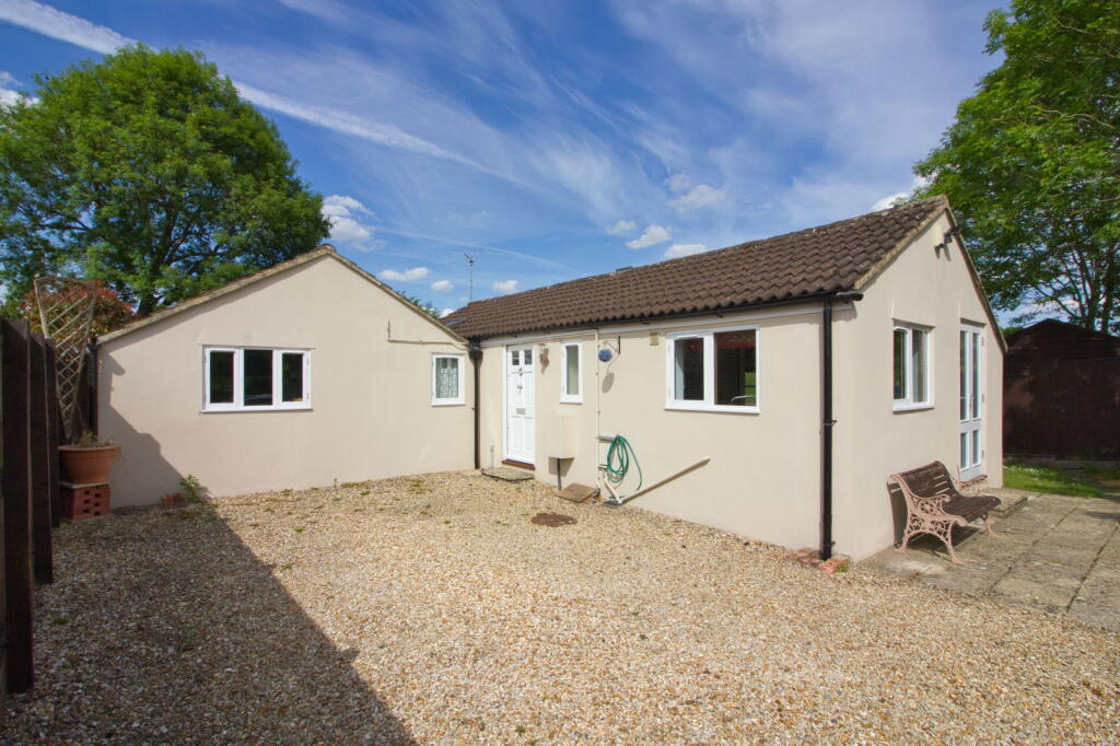 3 bedroom detached bungalow for sale in Corsham Road, Whitley ...
