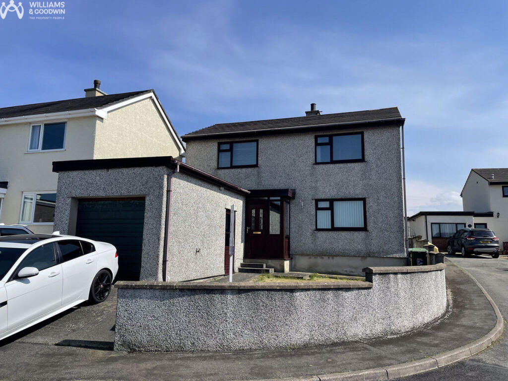 3 bedroom detached house for sale in Glanrafon Bach, Llanfechell ...