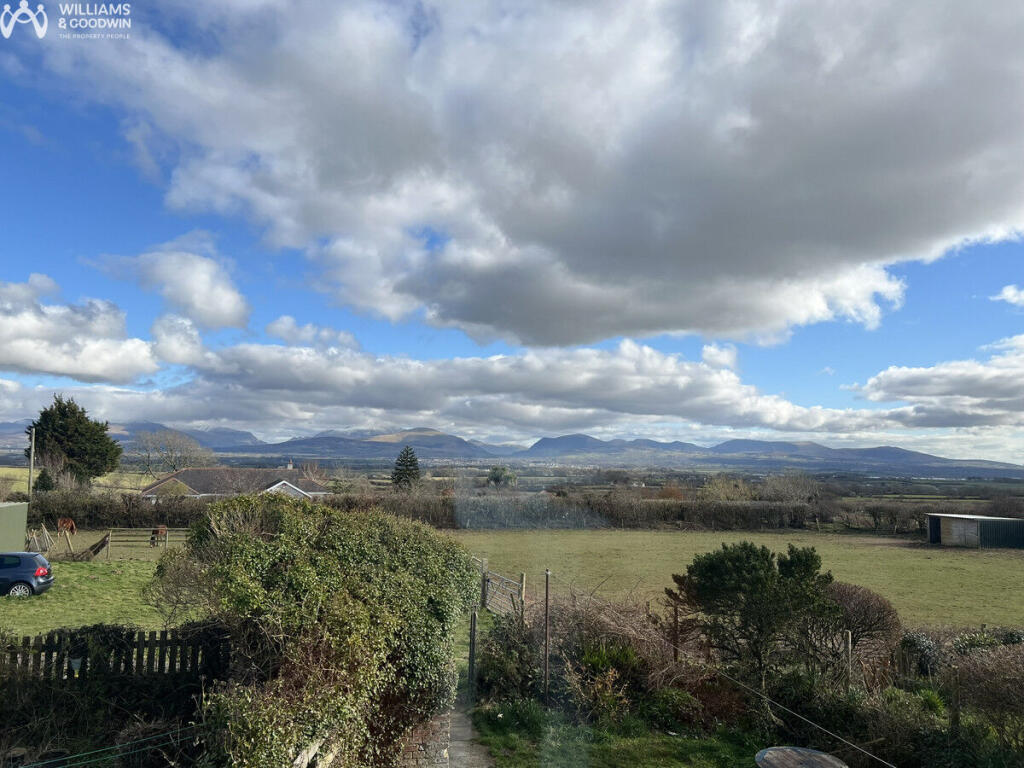 3 bedroom terraced house for sale in Llangaffo, Gaerwen, Anglesey, LL60