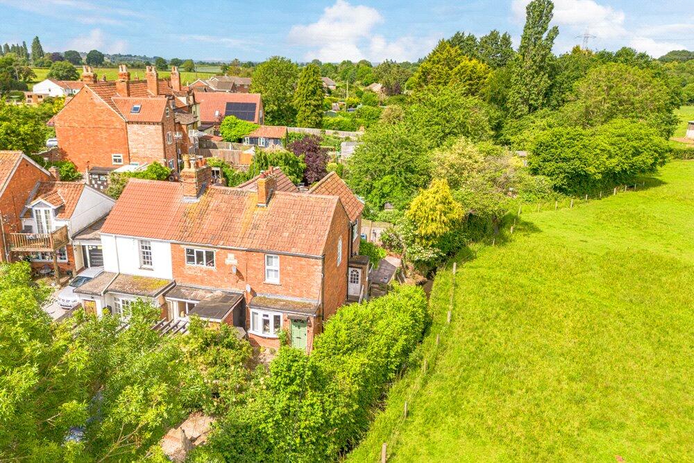 2 bedroom end of terrace house for sale in Mount Pleasant Terrace ...