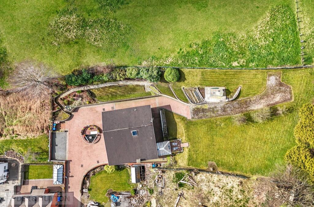 6 bedroom detached house for sale in Top Schwabe Street, Rhodes ...