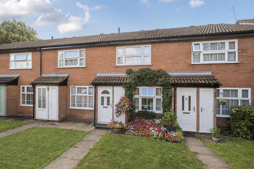 2 bedroom terraced house for sale in Windmill Drive, Croxley Green ...