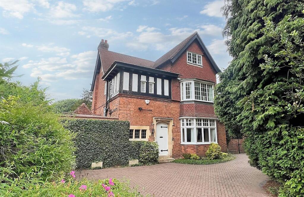 5 bedroom detached house for sale in Blackroot Road, Four Oaks, Sutton ...