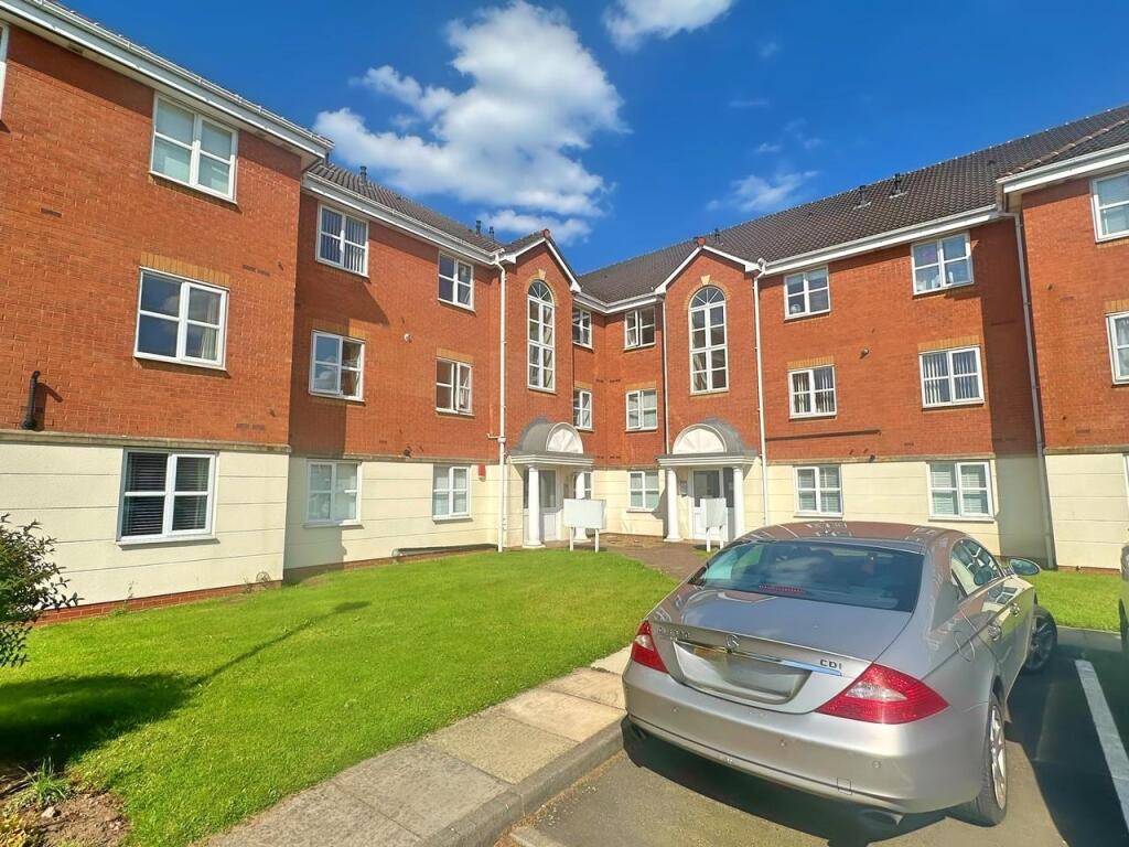 2 bedroom flat for sale in 2 Wyndley Close, Four Oaks, Sutton Coldfield ...