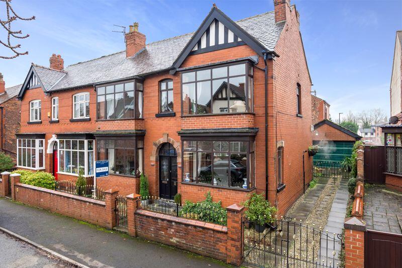 3 bedroom semi-detached house for sale in Monument Road, Wigan, WN1
