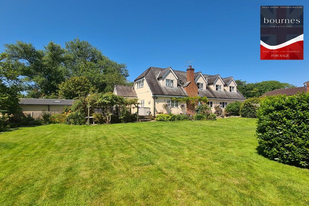 4 bedroom link detached house for sale in Balksbury Hill, Upper ...