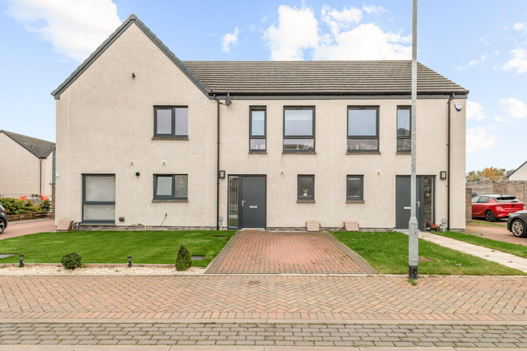 2 bedroom terraced house for sale in Billy Bremner Way, Stirling, FK8