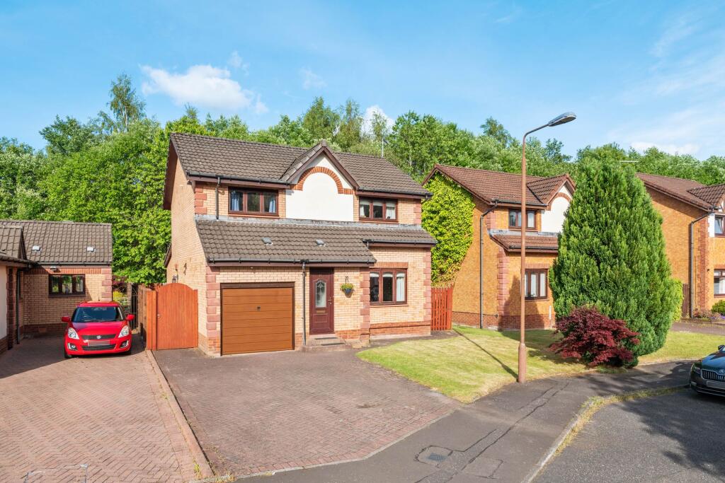 3 bedroom detached house for sale in Caltrop Place, Stirling, FK7